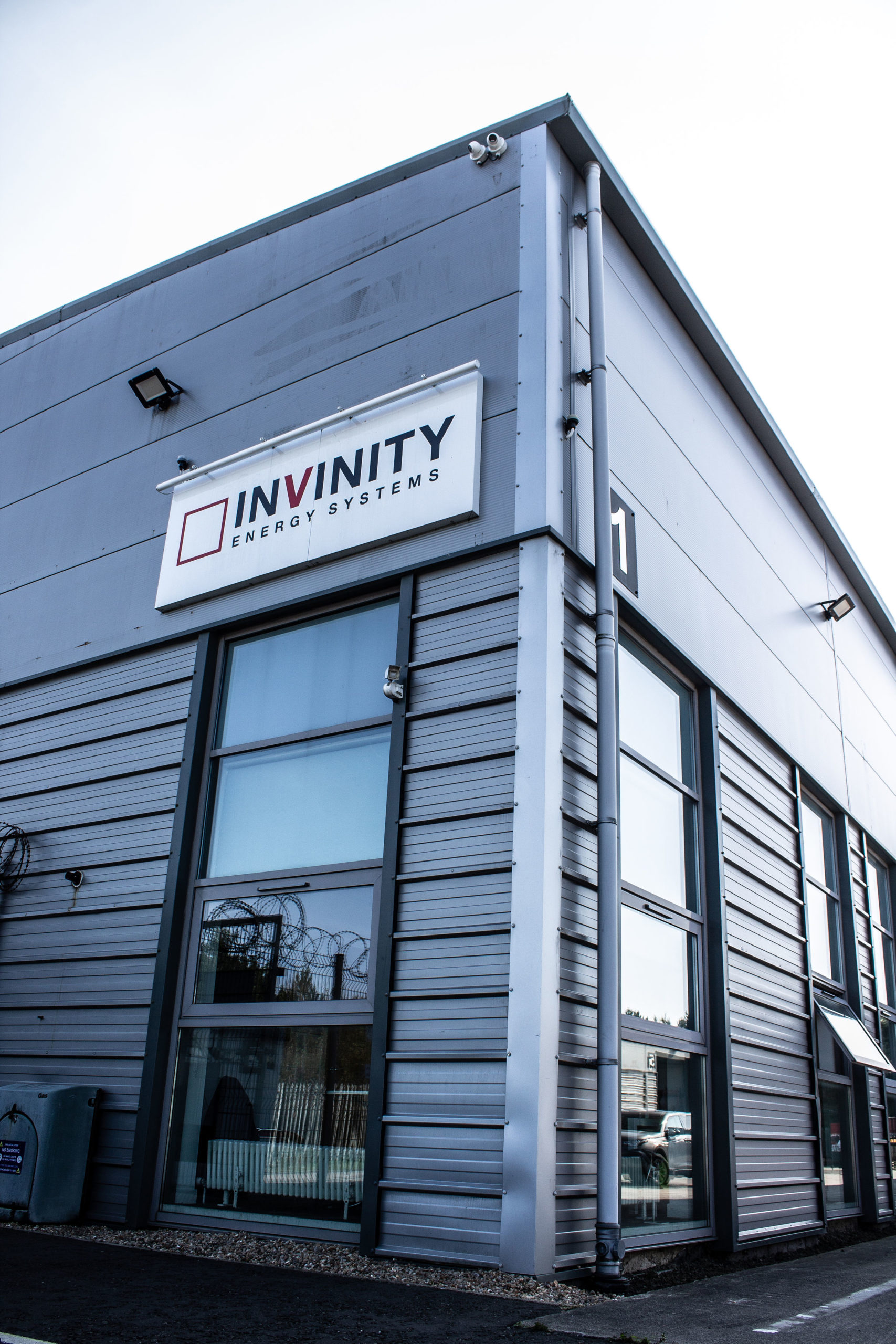 Fiona Hyslop, MSP Visits Invinity Factory Following Expansion - Invinity